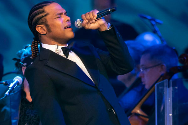 Washington DC: Maxwell's “A Night At The Symphony” Sets Record At ...