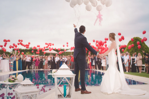 How To Plan An Awesome Wedding: A Helpful Guide For Soon-To-Be-Wed Ladies