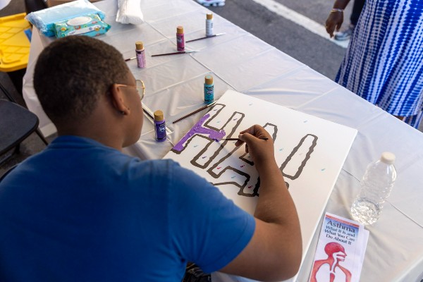 Peanuts Worldwide, Harlem Hospital, And The Foundation For Hospital Art ...