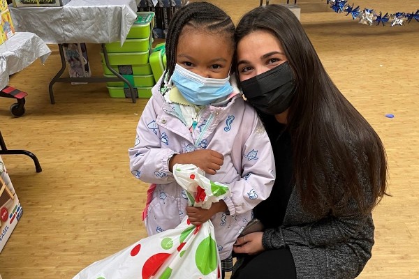 Homeless Children Experience The Magic Of Toy Stores From Harlem To ...