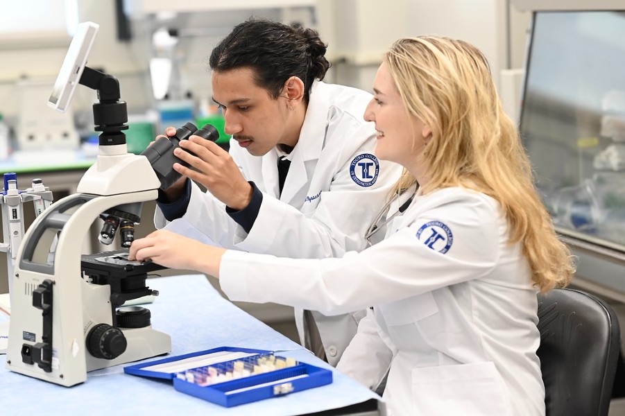 TouroCOM Harlem's MedAchieve Wins Diversity STEM Award For Inspiring Youth