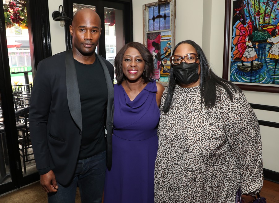 The Fragrance Foundation Heralds New Fashion Week With Connections ...