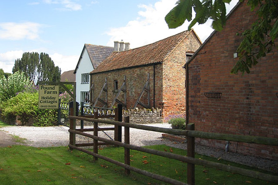 A Beginner's Guide To Renting A Luxury Cottage For The Holidays