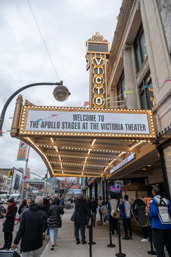 Apollo Stages At The Victoria Is Now Officially Open To Harlem And The ...