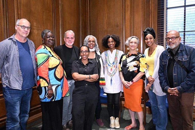 Graham Court Apartment House, One Of The Most Beautiful Courtyards In ...