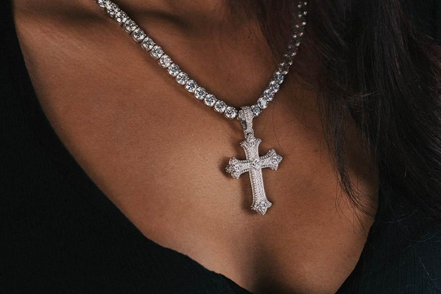 Minimal To Majestic: Jewelry Styles That Define Modern Women