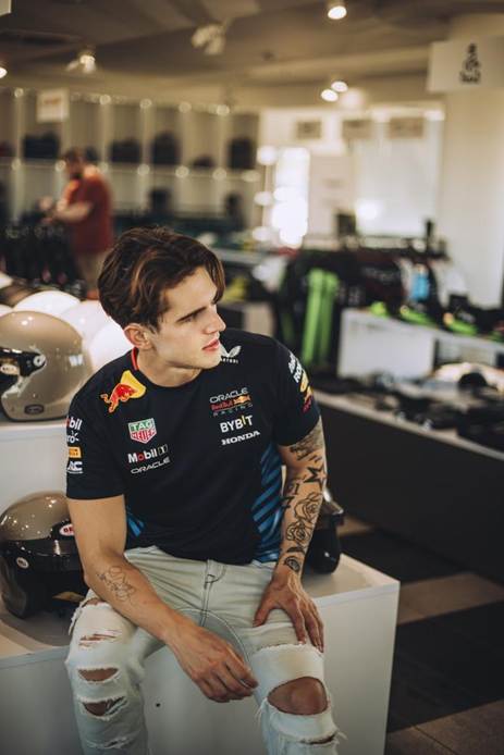 The Ultimate Guide To Collecting Red Bull Racing Team Apparel