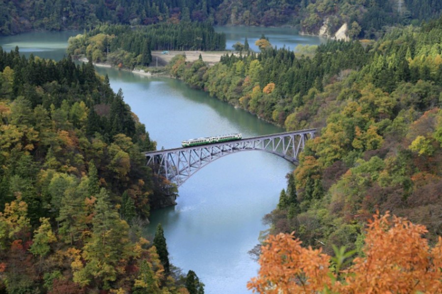 Rail Adventures: Discovering Japan via Scenic Train Journeys