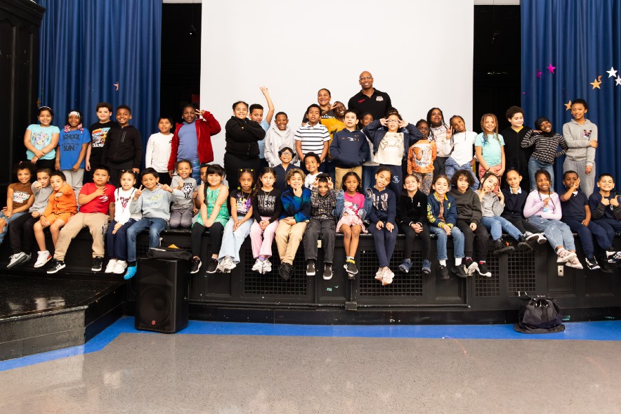 Olympic Medalists Teach Students How To Swim On International Water ...