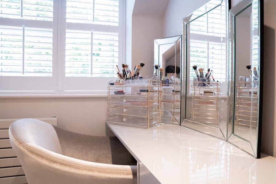 Best Lighted Makeup Mirrors For Flawless Glam Every Day In 2025